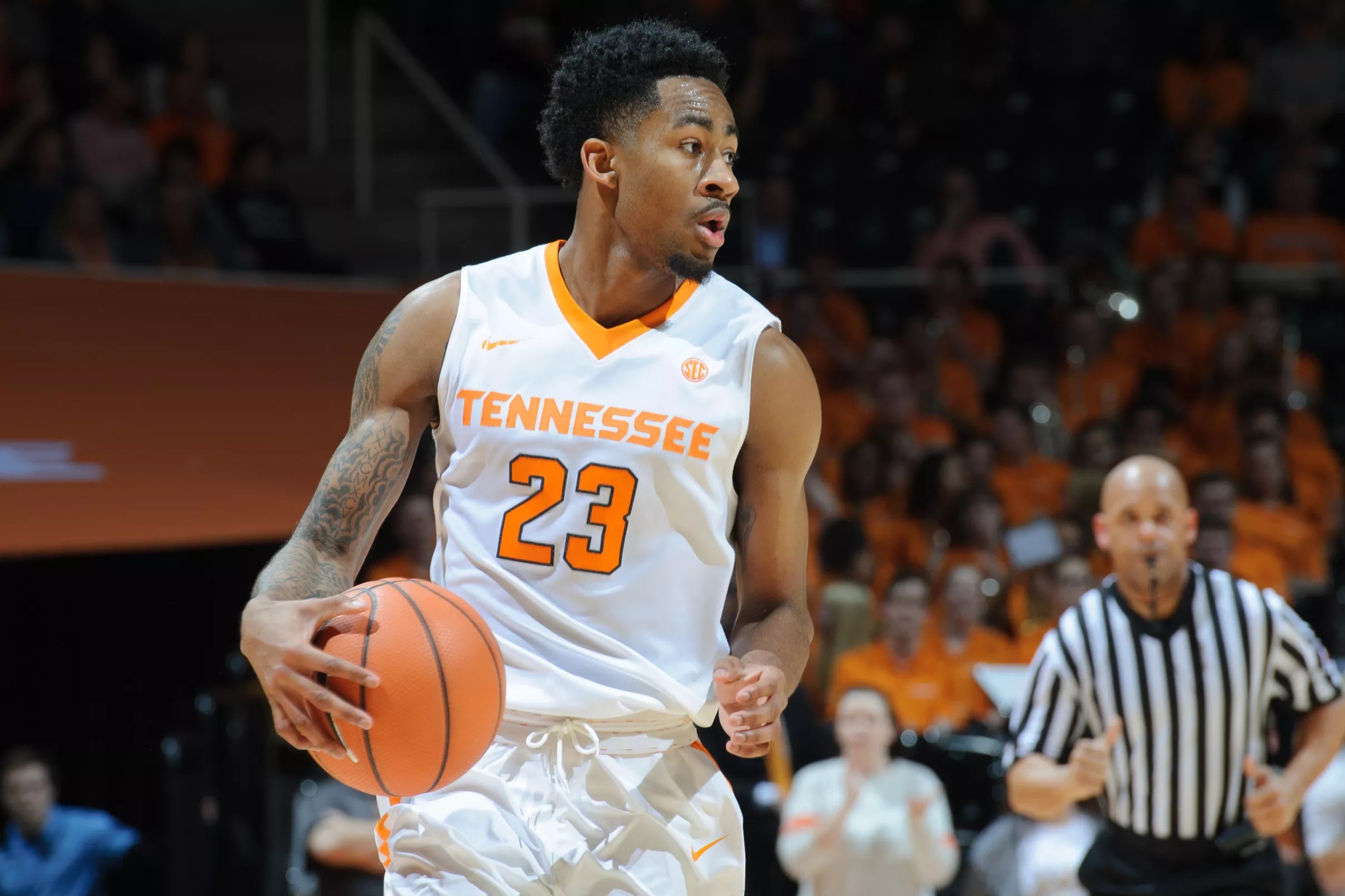 College Basketball: Tennessee holds off Vanderbilt to win, 67-62
