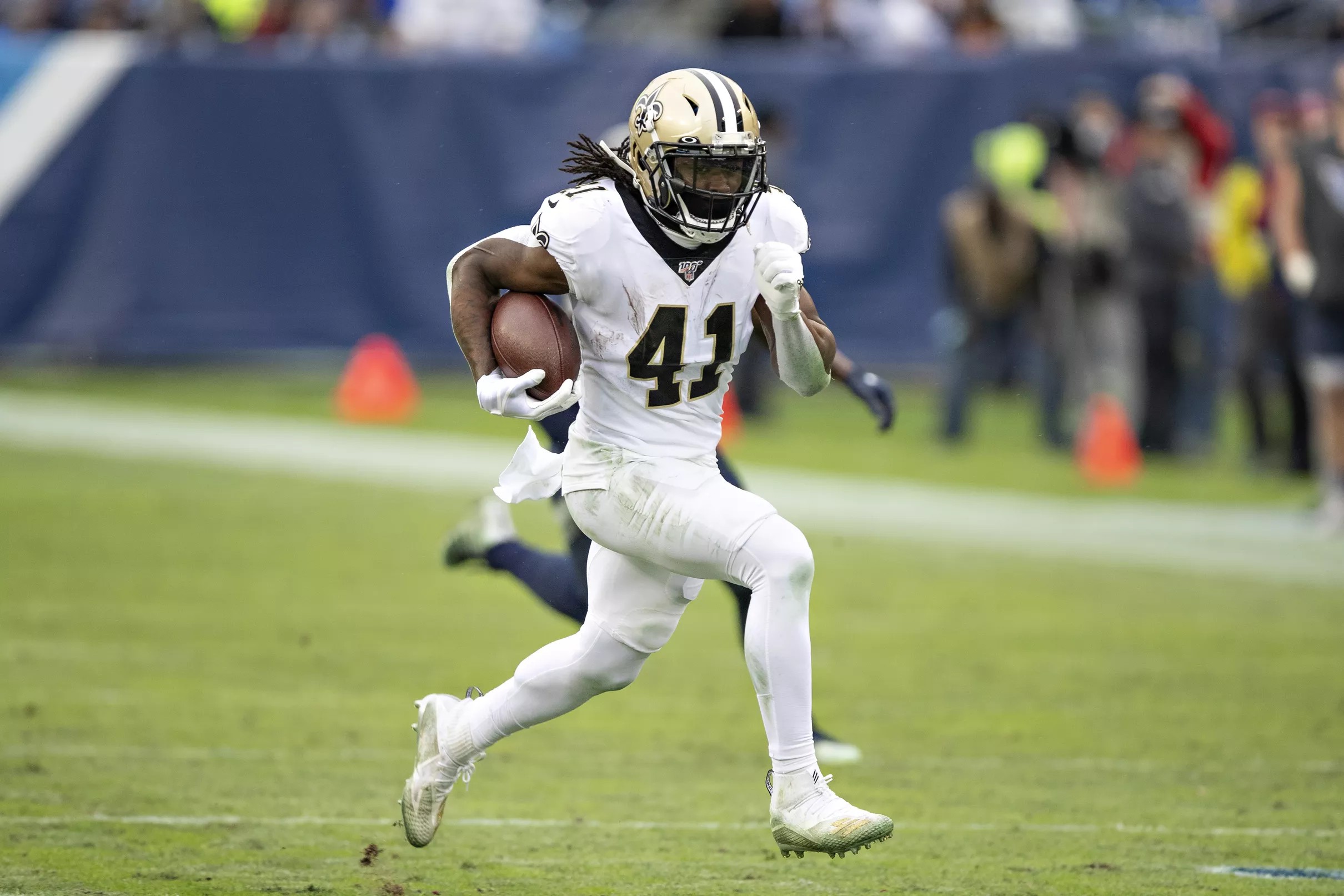 Former Tennessee RB Alvin Kamara agrees to new deal with the Saints