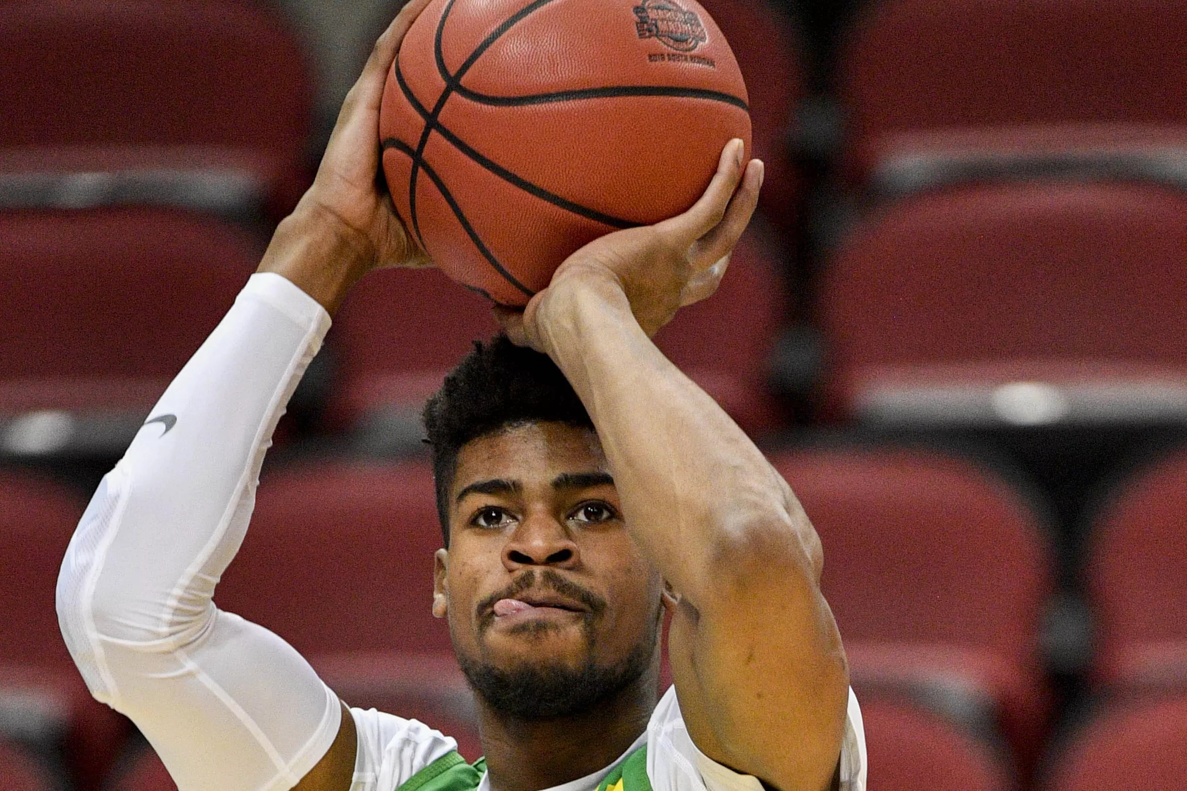 Tennessee officially announces addition of guard Victor Bailey Jr.