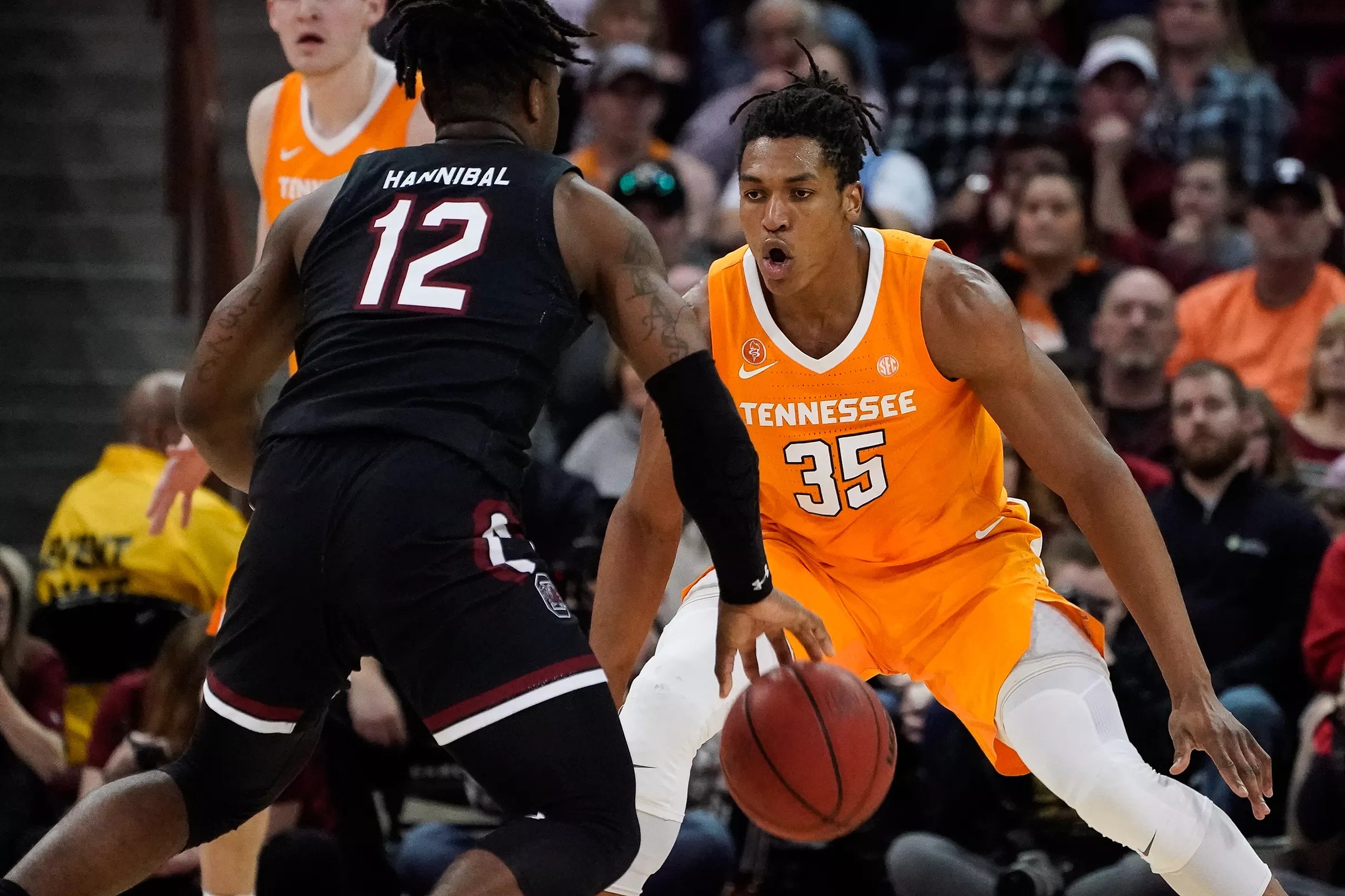 Yves Pons withdraws name from NBA Draft, will return to Tennessee