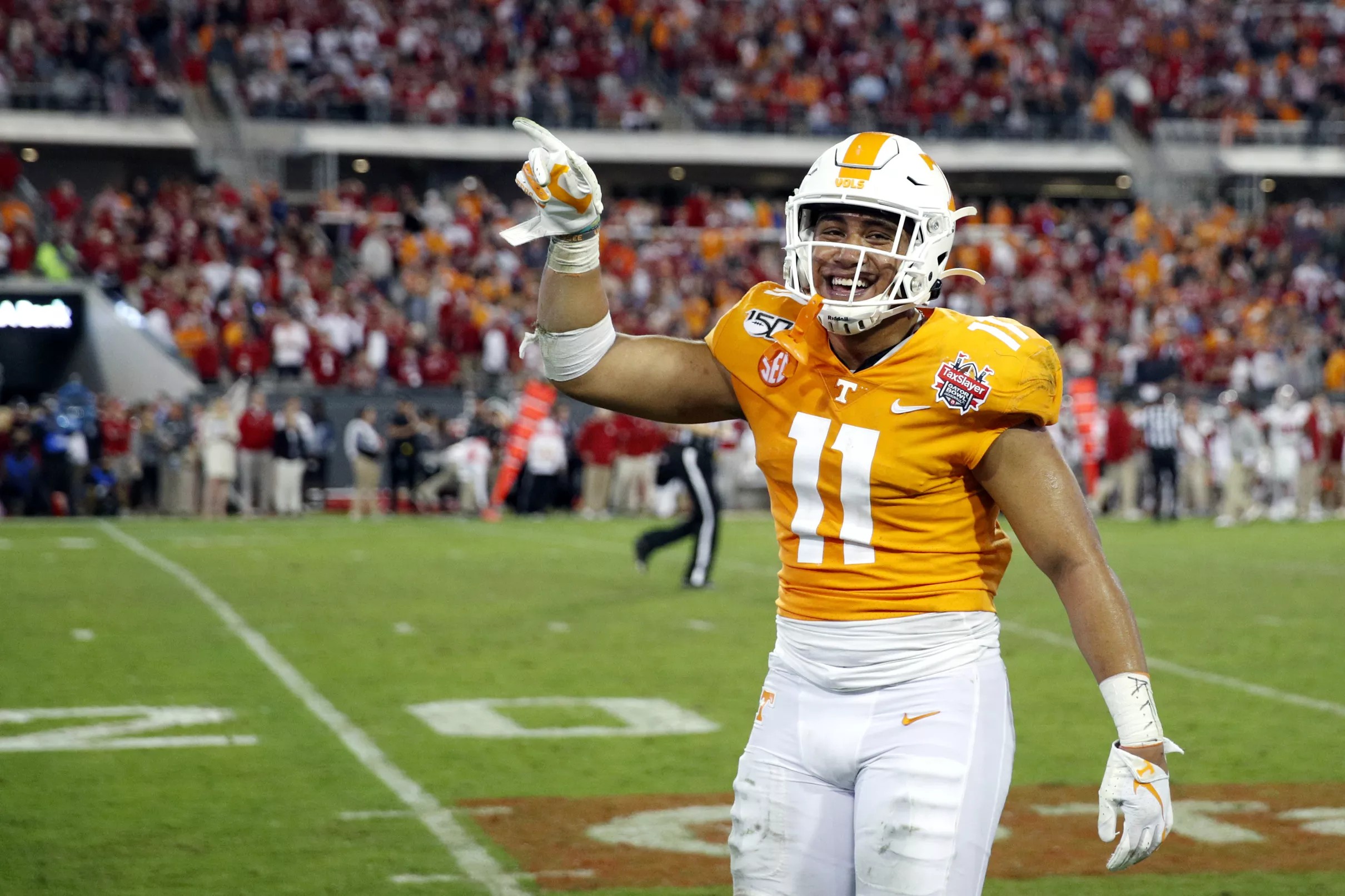 Cole Cubelic ranks Henry To’o To’o as top five linebacker in the SEC