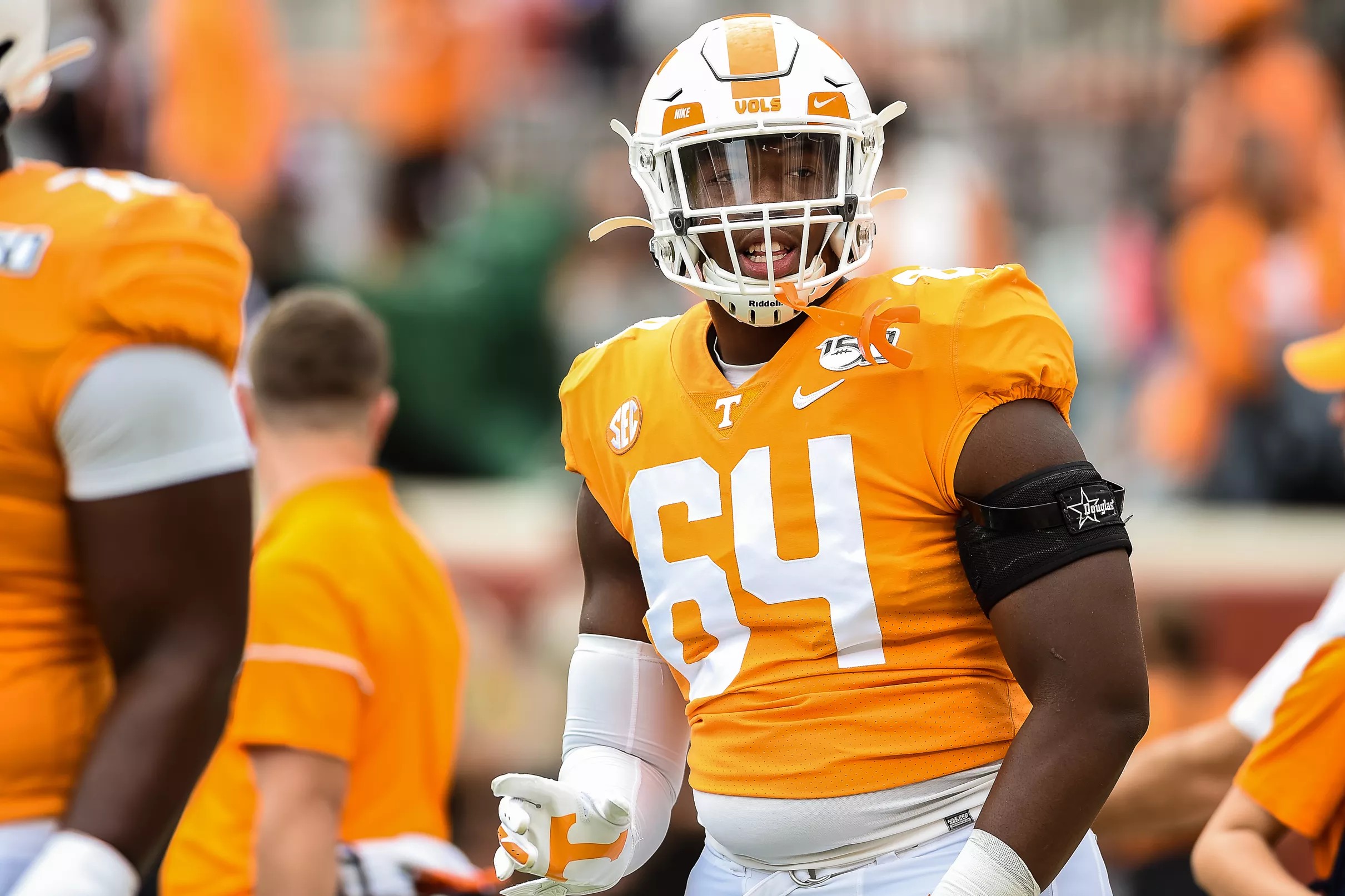 Cole Cubelic ranks Wanya Morris as a top five tackle in the SEC