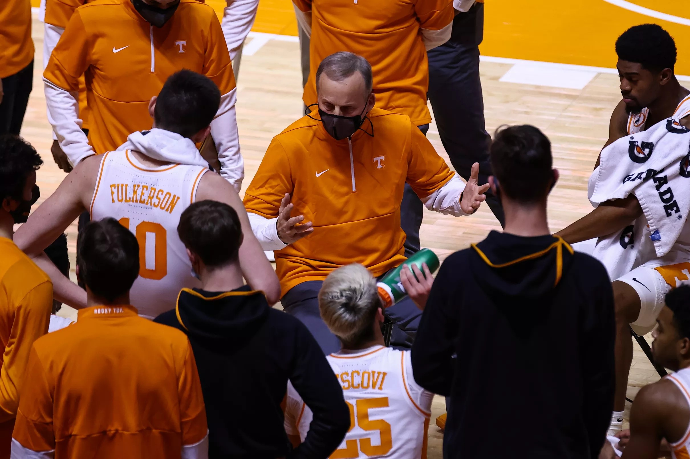 Second-half surge key as No. 10 Tennessee beats Vanderbilt, 81-61