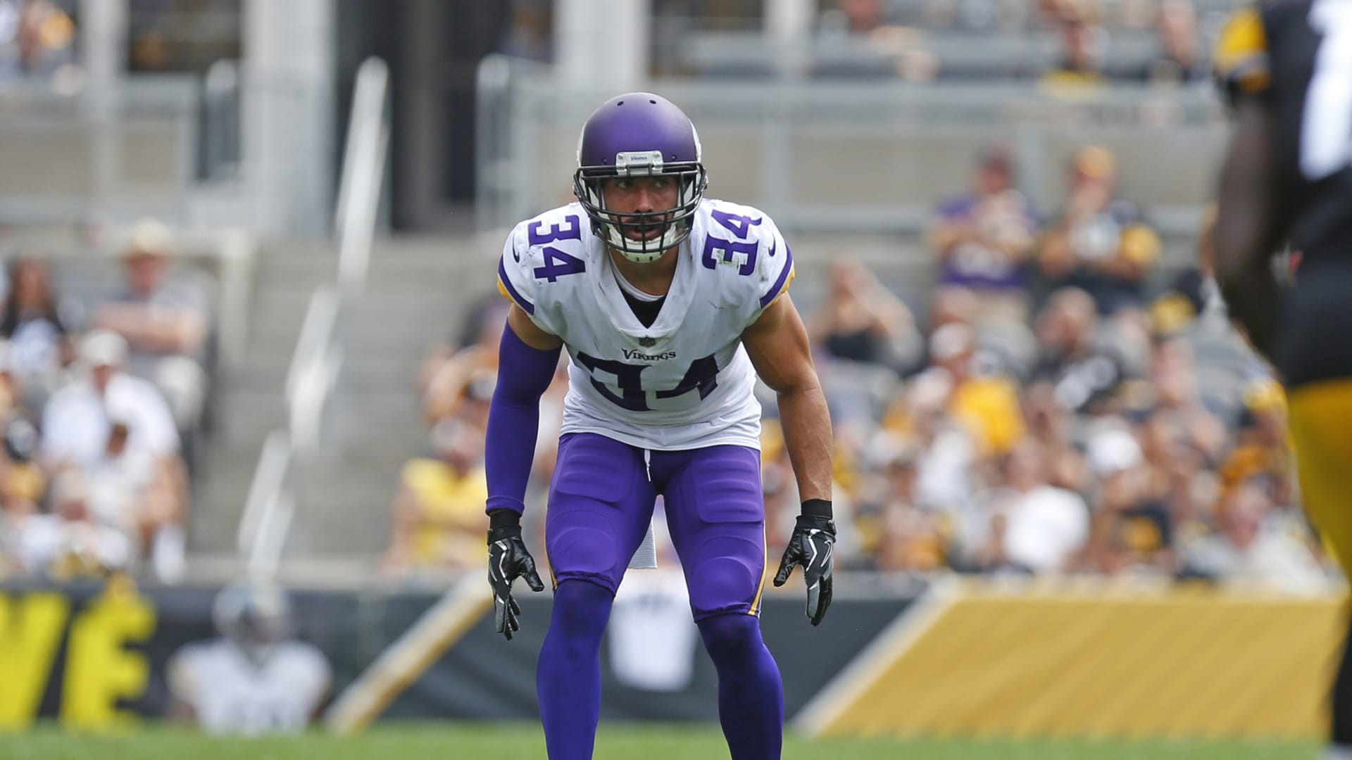 Cleveland Browns tap into Vikings connections with Andrew Sendejo signing