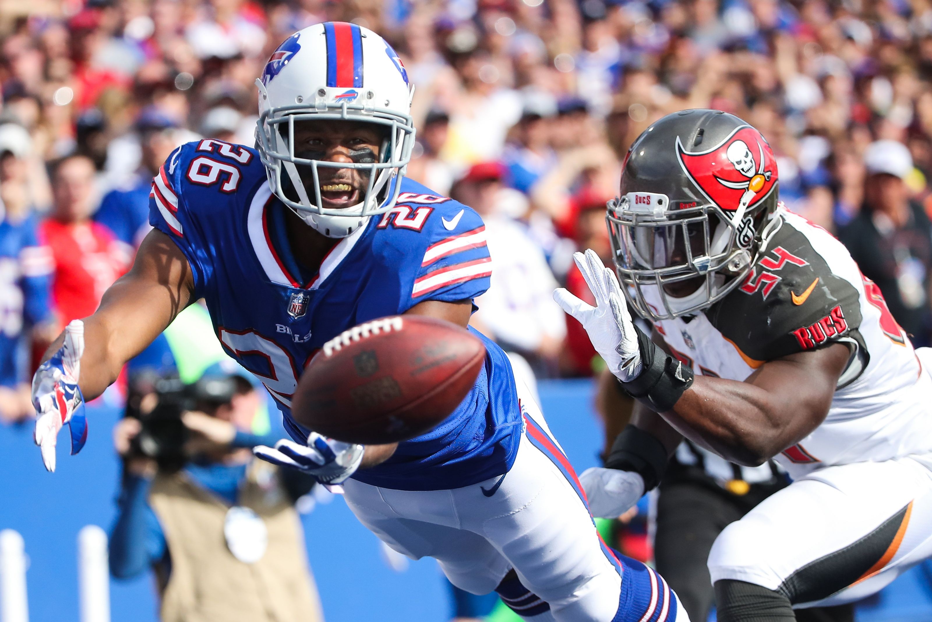 Houston Texans sign running back Taiwan Jones