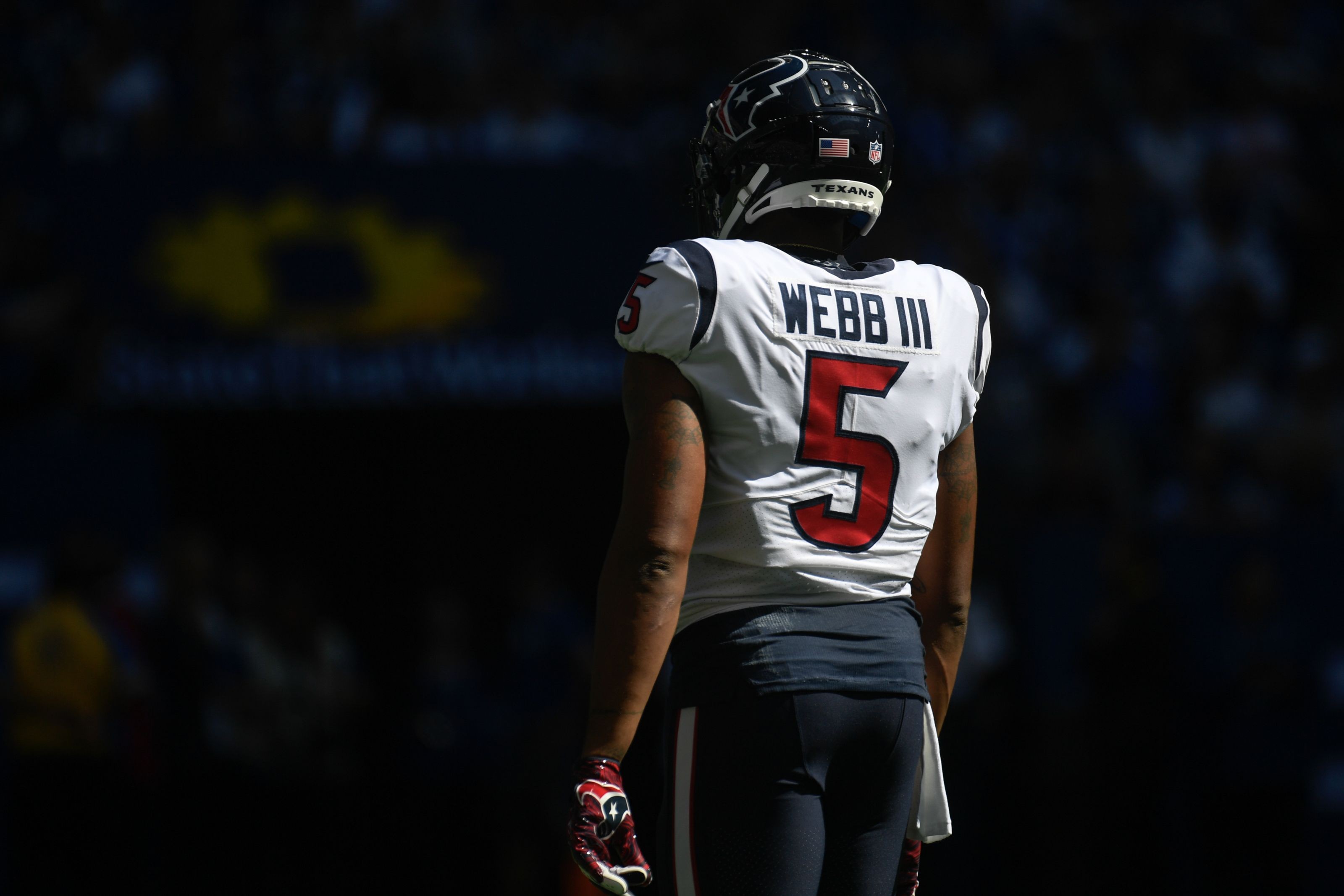 Houston Texans re-sign quarterback Joe Webb III