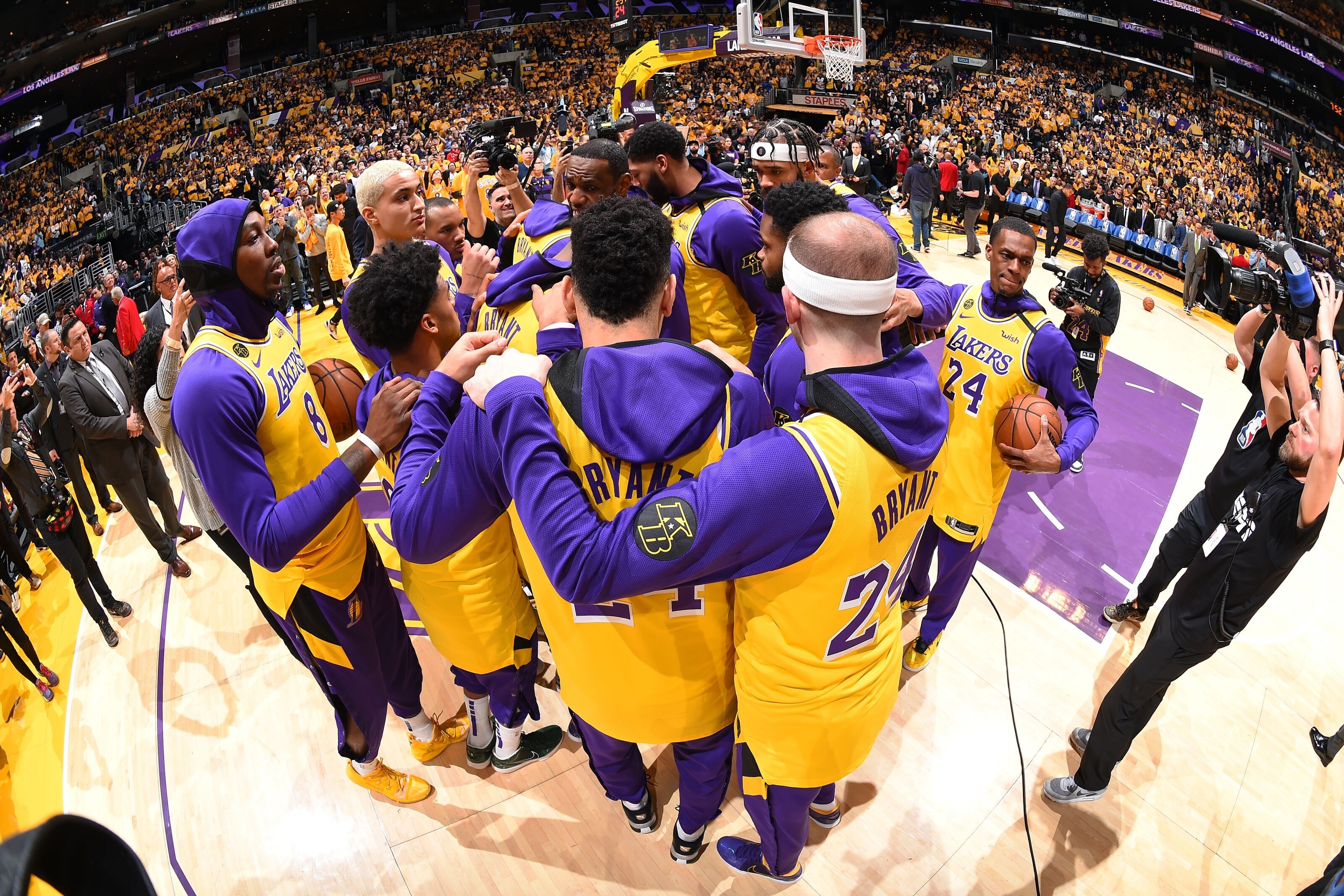 Los Angeles Lakers: 3 waive candidates if they upgrade bench via free ...