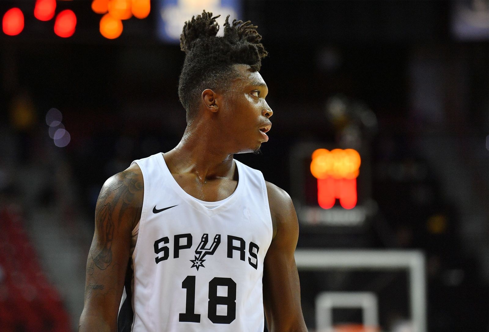 San Antonio Spurs: What are Lonnie Walker’s Rookie of the Year chances?