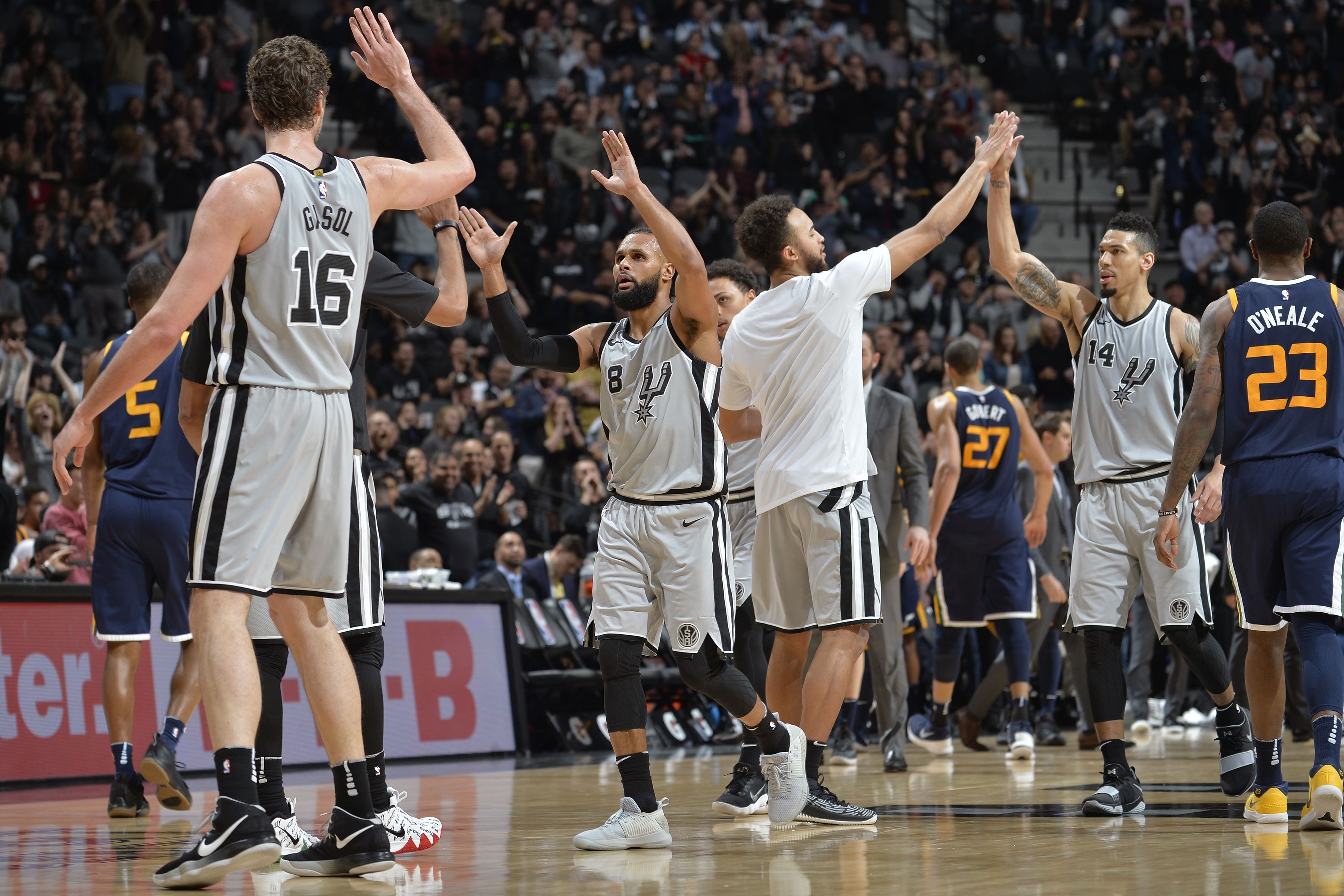 San Antonio Spurs: 2017-18 season points per game leaders so far