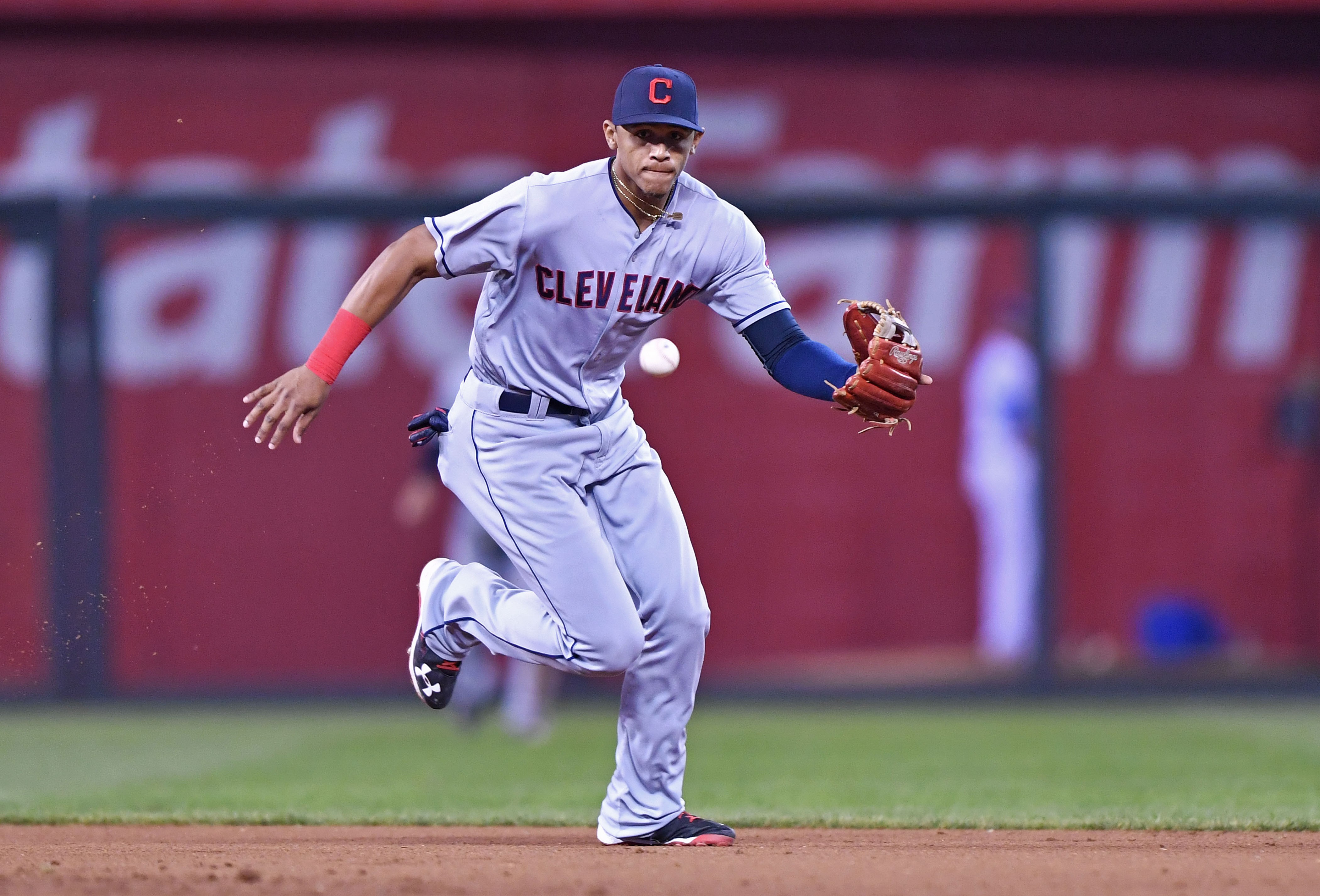 Cleveland Indians smart to go with Erik Gonzalez in utility role