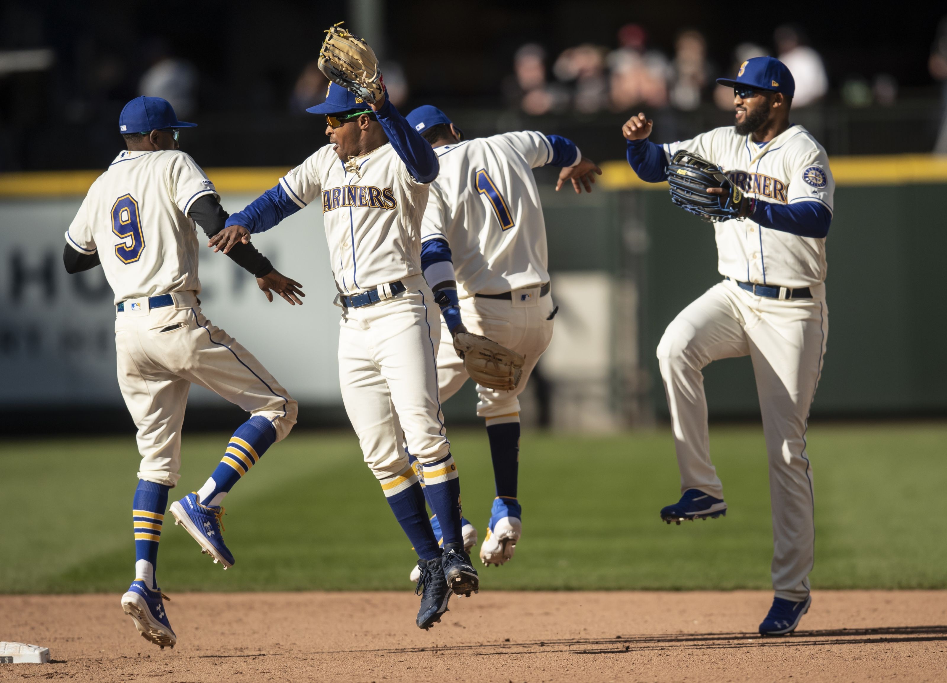 Mariners heading into December, more moves on the horizon