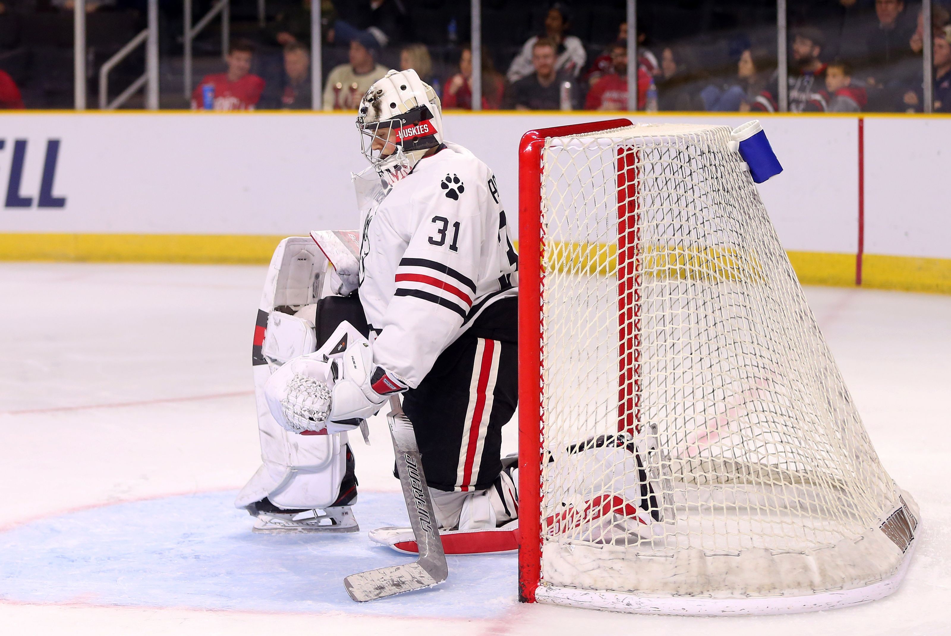 Cayden Primeau signs an entry-level contract with the Montreal Canadiens