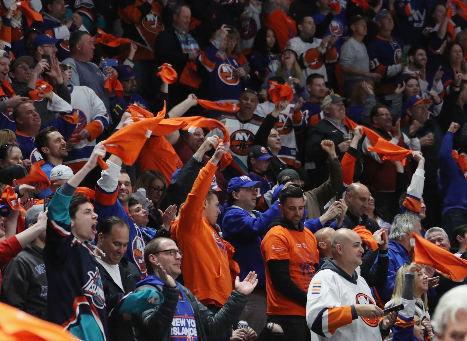 New York Islanders: Don’t Chant About The Game Day Host On Opening Night