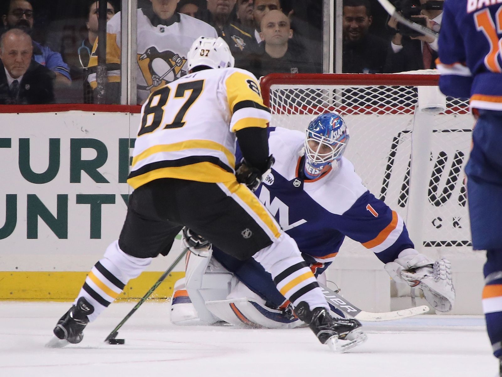 New York Islanders Daily: Thomas Greiss’ Poke Check Saves The Day