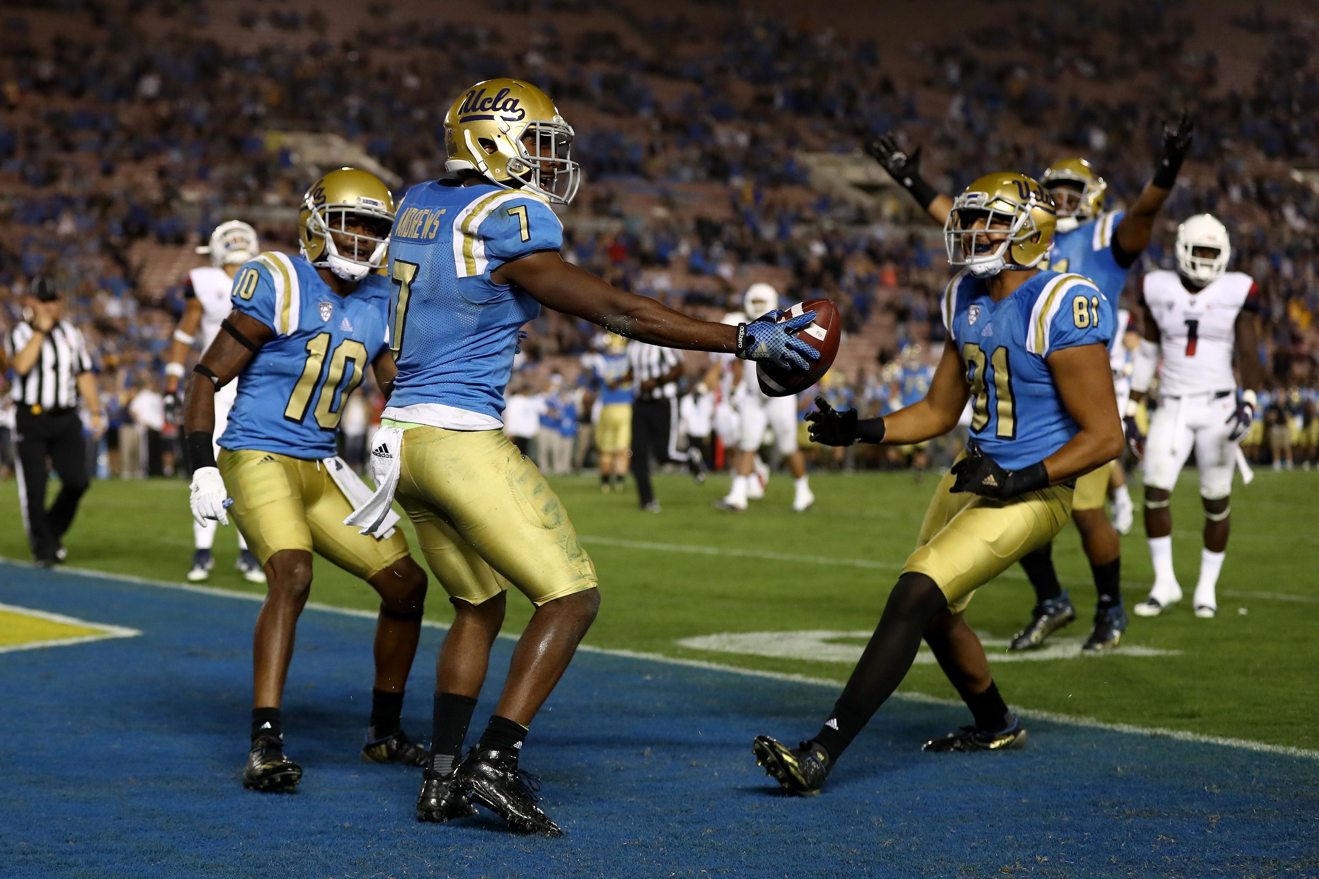 UCLA Football: Bruins pick up versatile TE Michael Ezeike