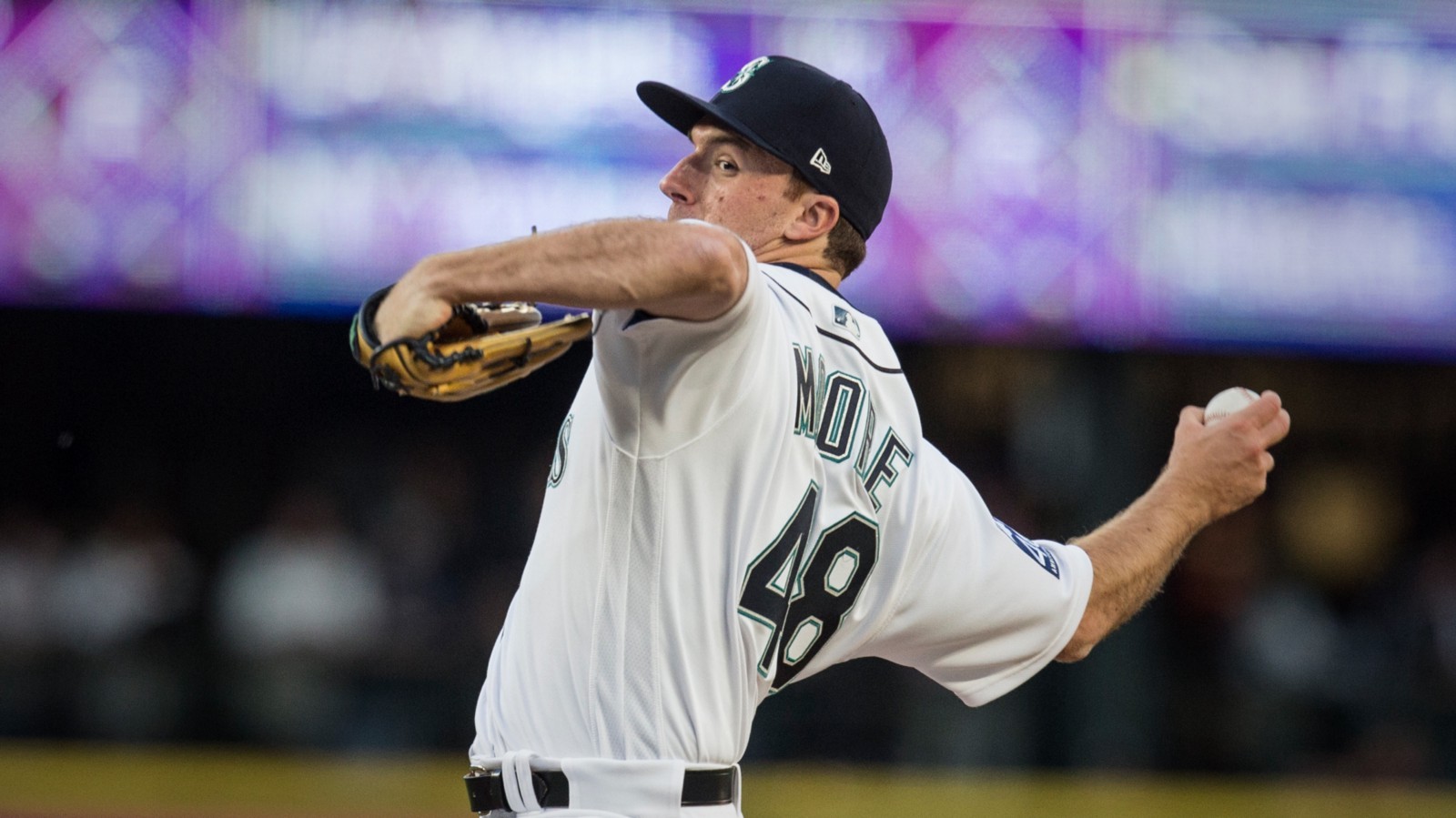 Mariners Recall RHP Andrew Moore