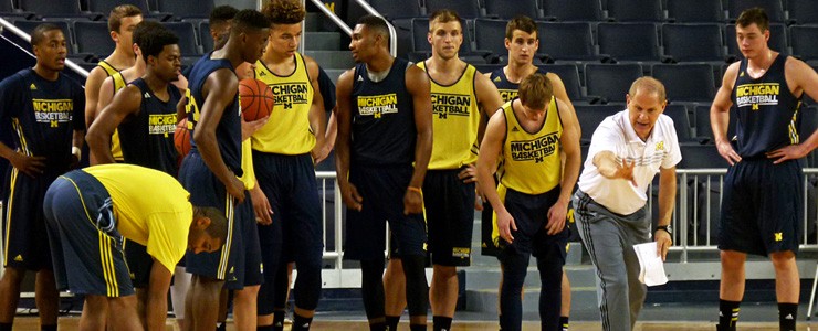 Wolverines make preseason AP Top-25 for basketball