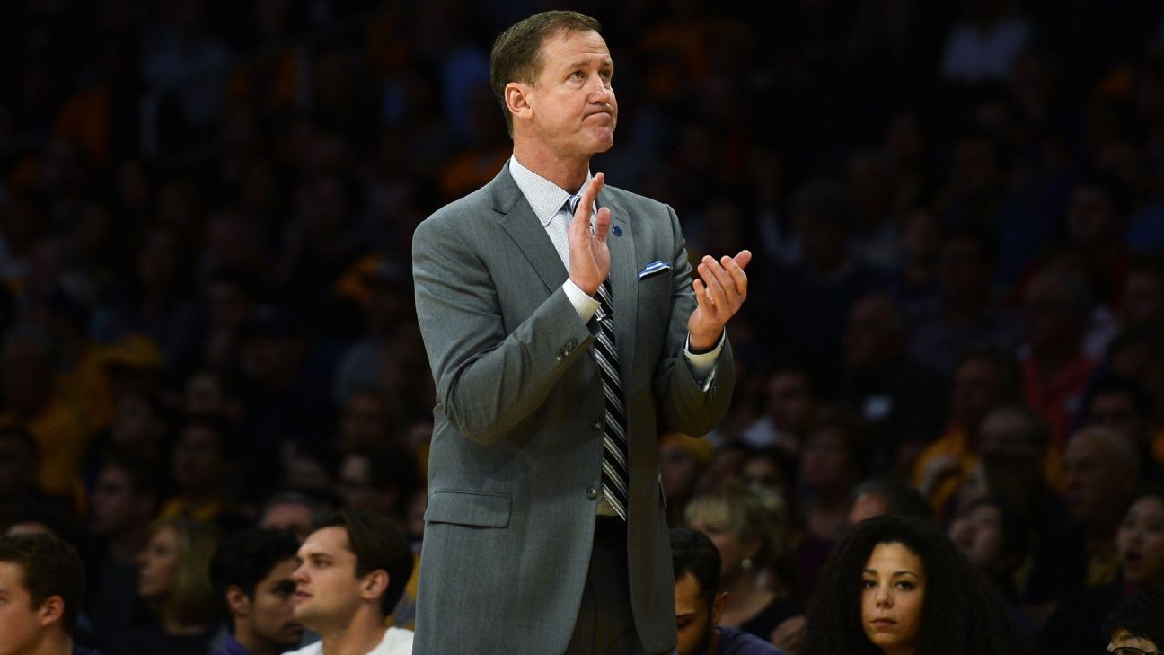 Stotts agrees to multiyear extension with Blazers