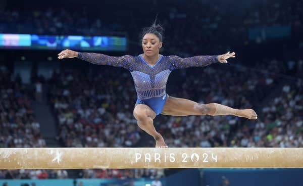19 Truly Mind-Blowing Photos Of Simone Biles's Gold-Winning All-Around ...