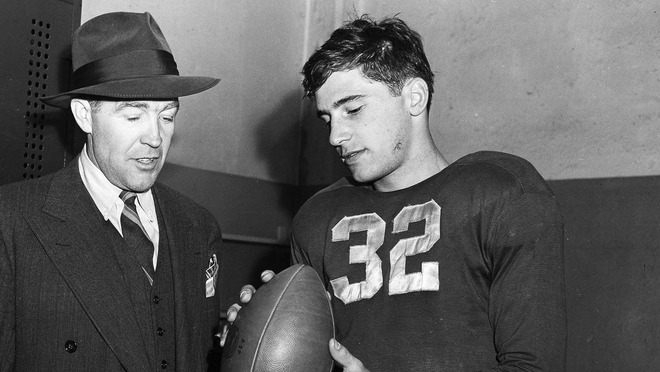 Notre Dame legend, Heisman Trophy-winning quarterback Johnny Lujack ...