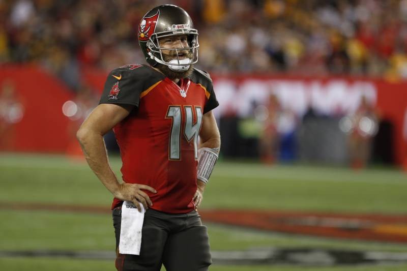 Ryan Fitzpatrick 1st in NFL History to Throw for 400 Yards in 3 ...