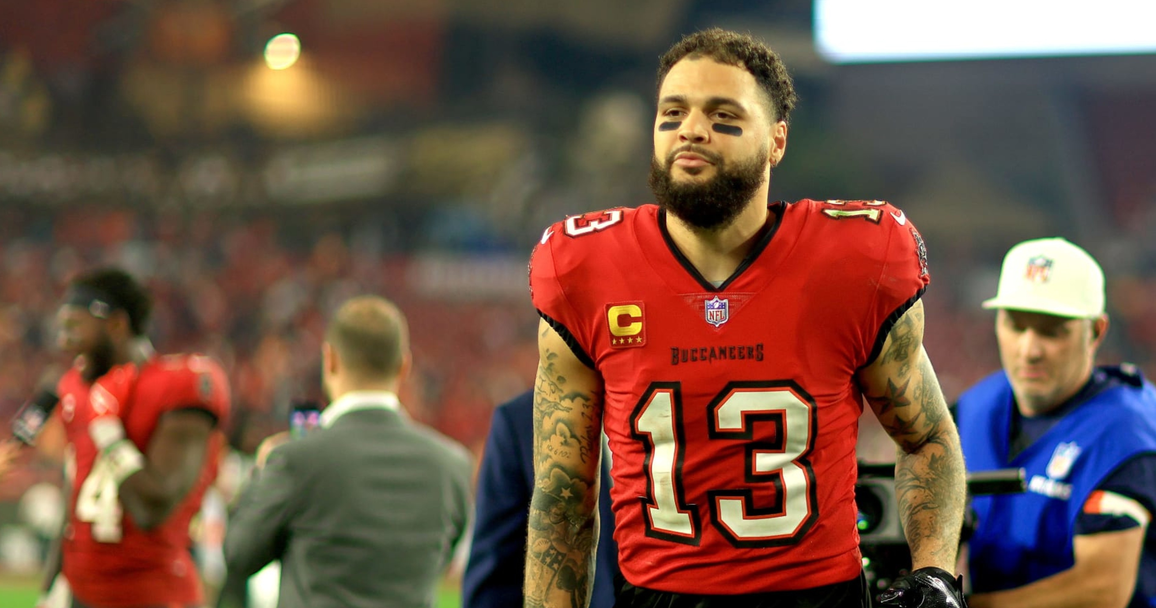 Vic Beasley Reportedly to Miss 'About a Month' with Hamstring Injury