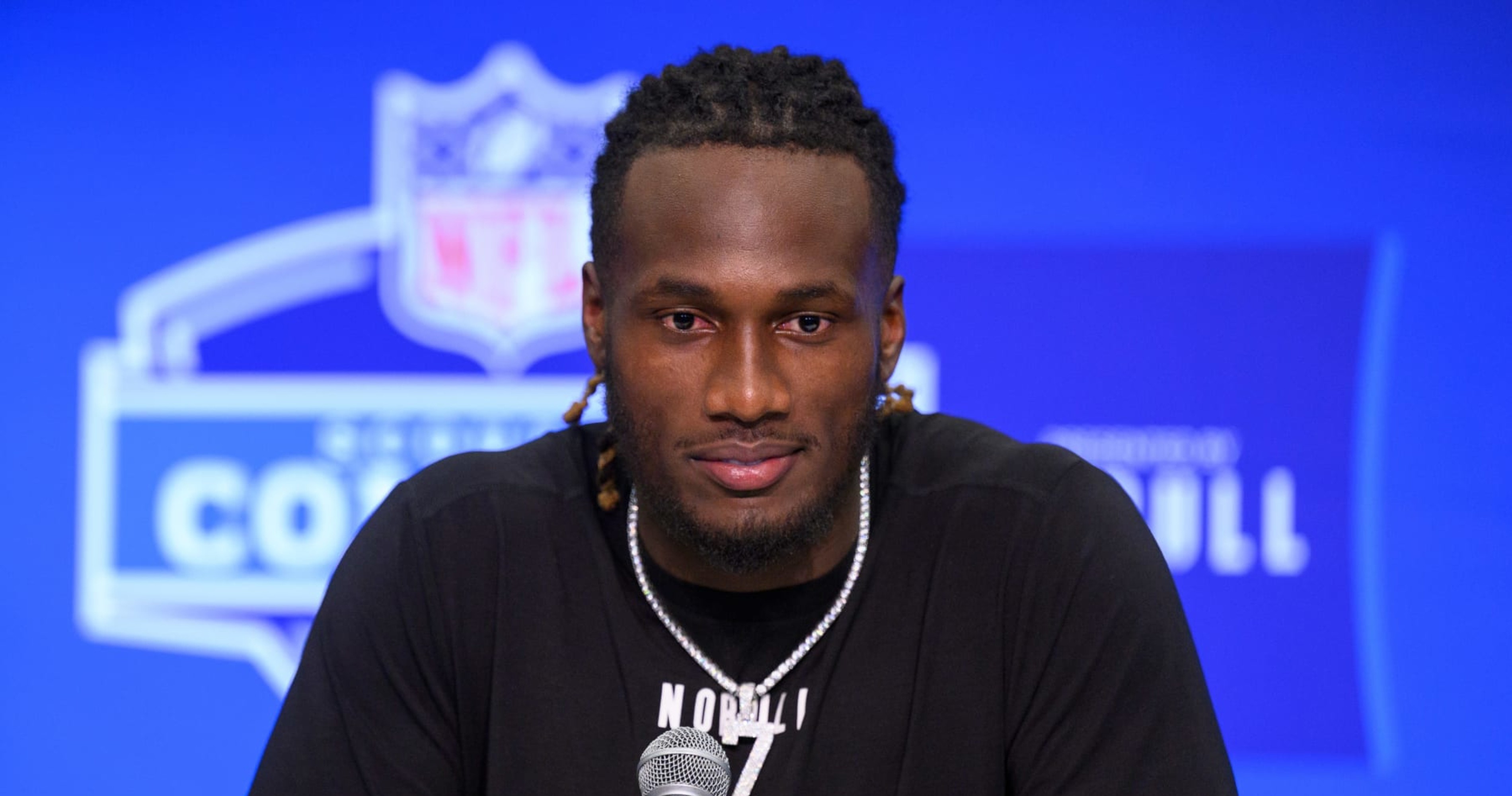 Patriots' Joe Milton Dismisses Rumors of Move from QB to TE: 'That'll ...