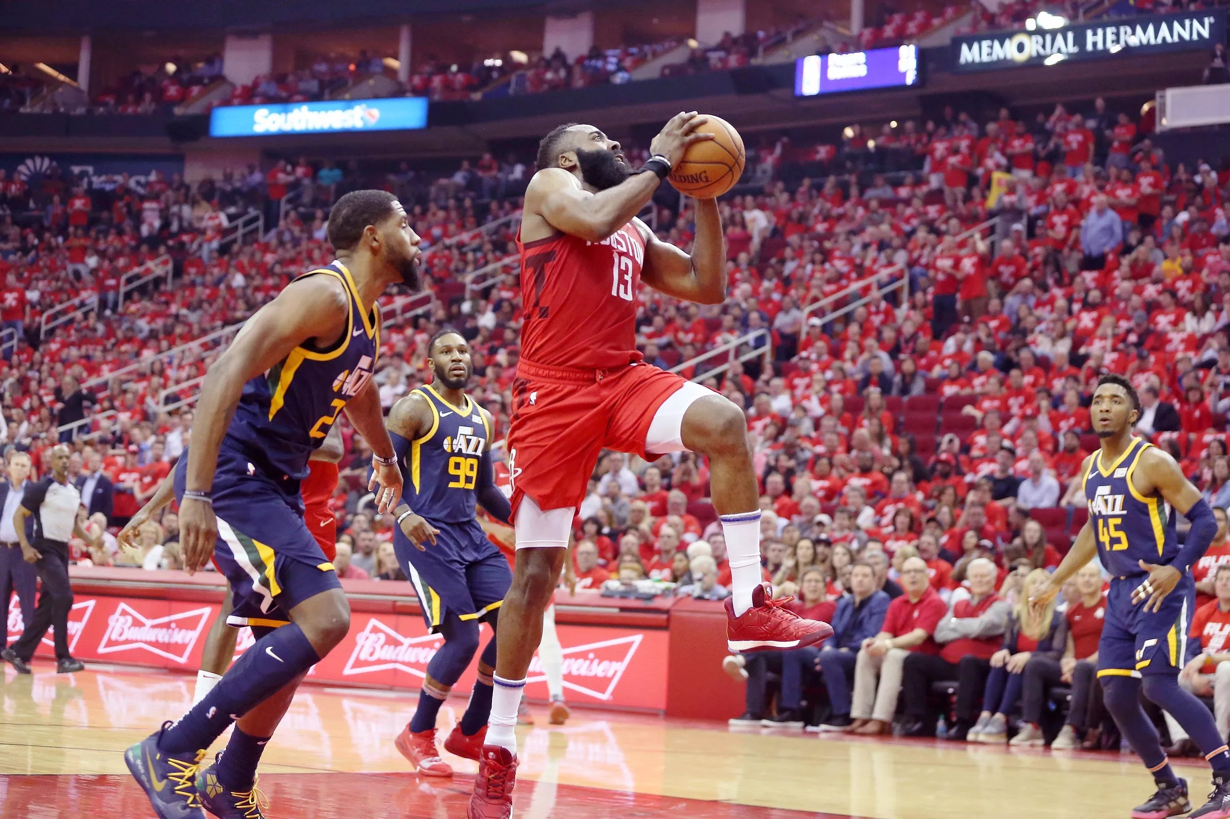 Rockets runaway in Game 2 with 118-98 victory over the Jazz