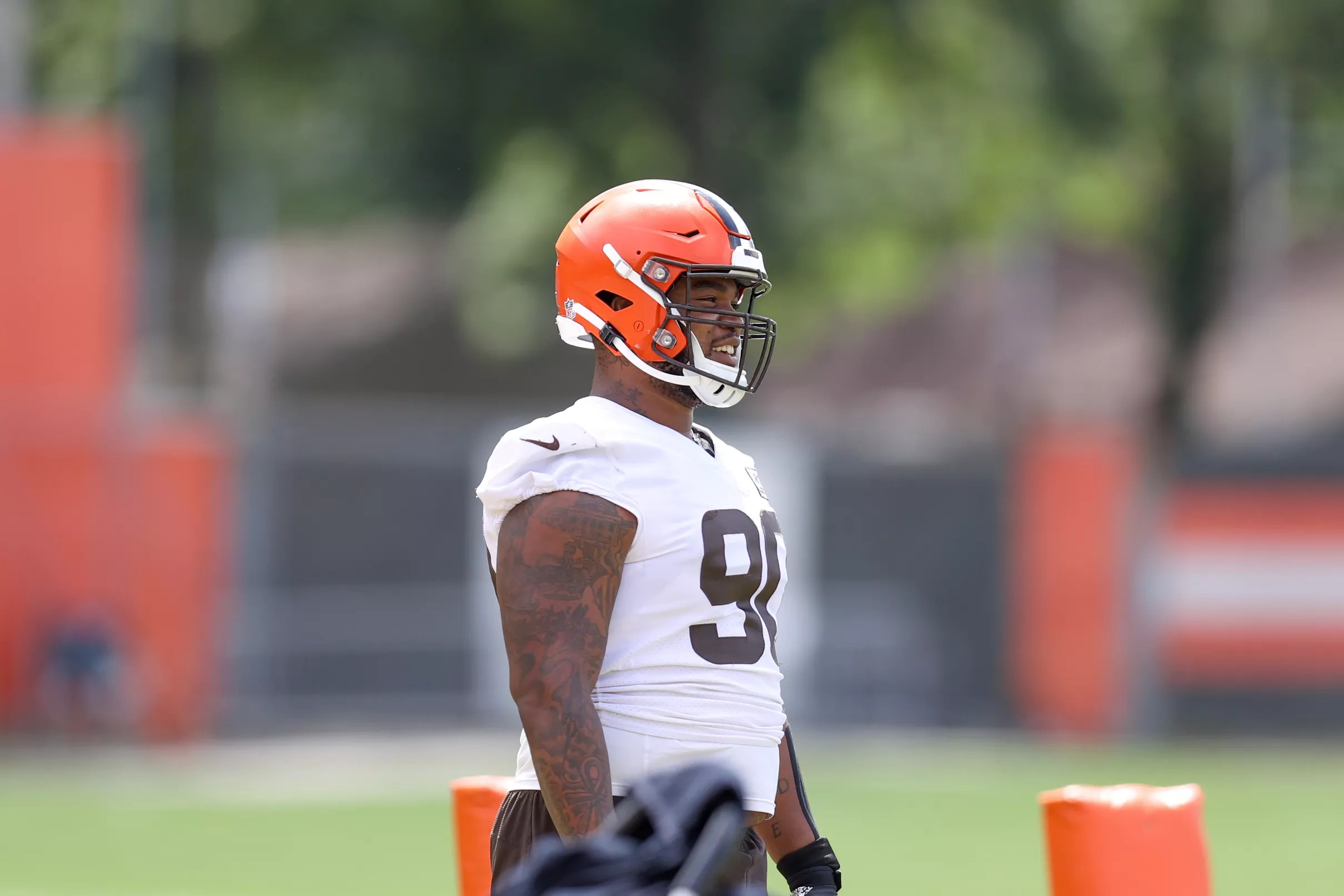 Browns Jordan Elliott one of PFF’s highest-graded rookies