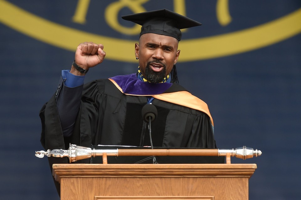 Charles Woodson guarantees Michigan win over OSU in commencement speech