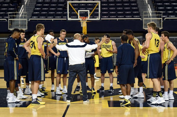 Michigan basketball grounded in Detroit, faces long travel day Tuesday ...