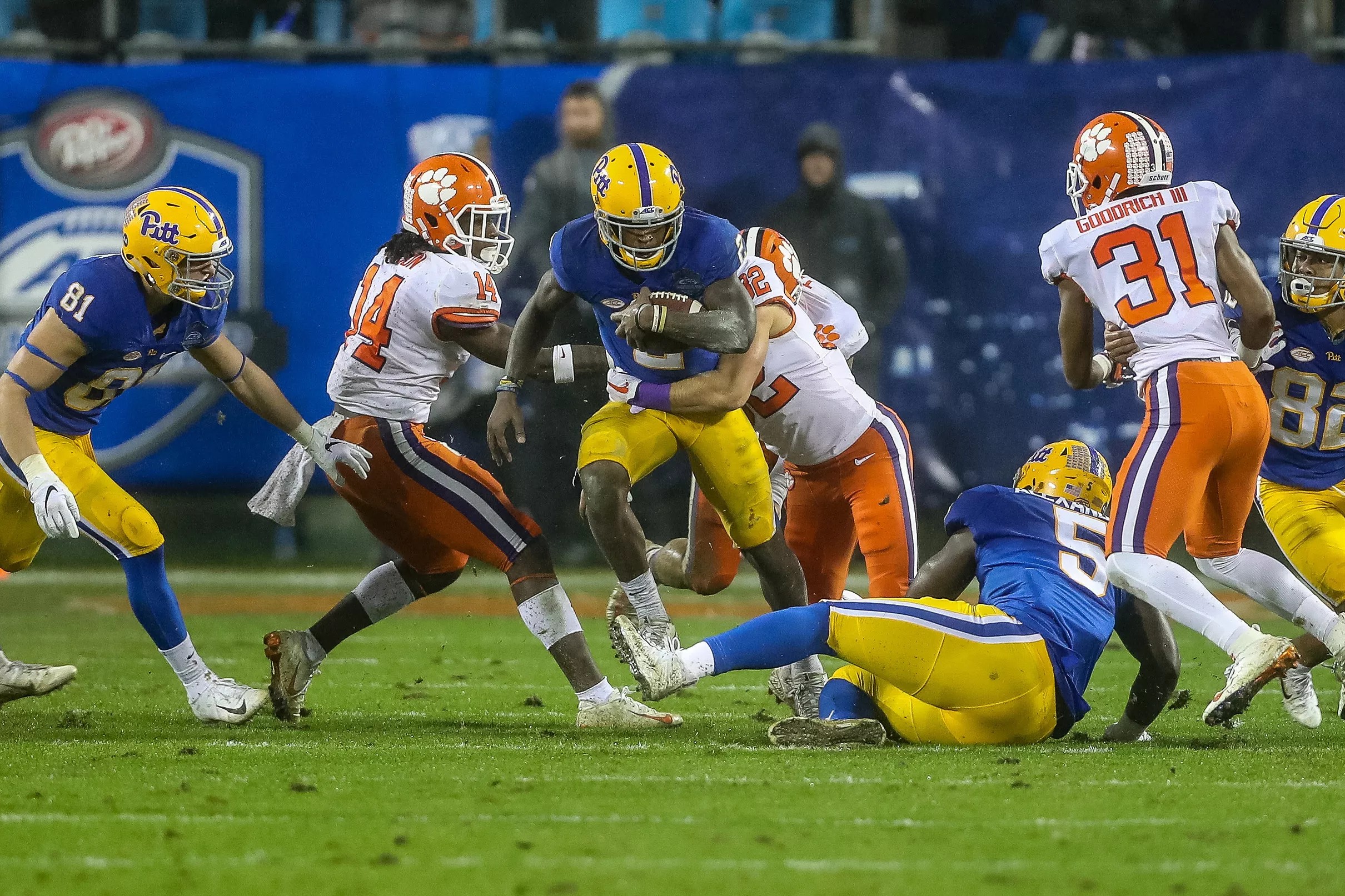 Pitt dominated by Clemson in ACC title game, 42-10