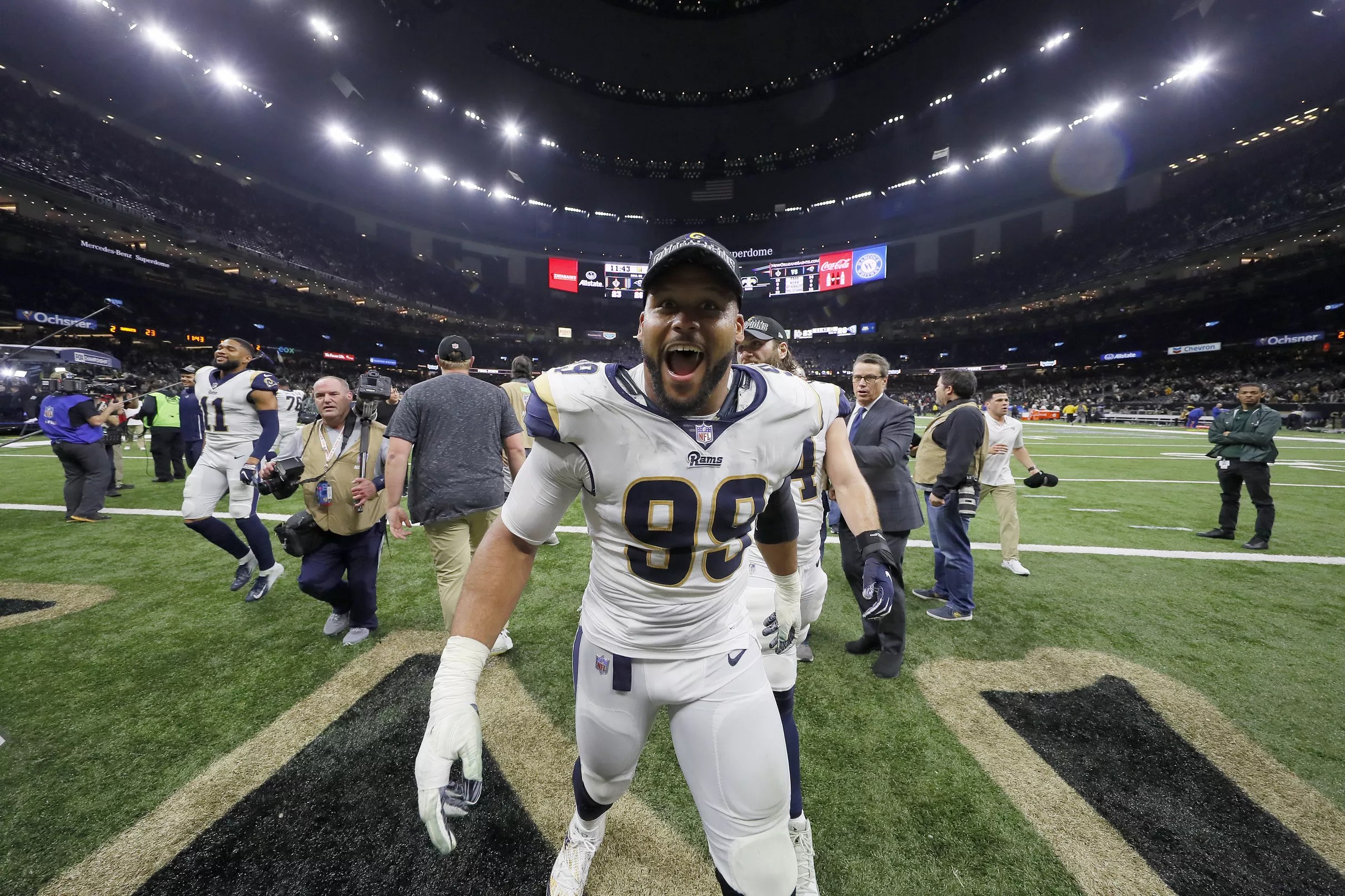 Aaron Donald wins back-to-back Defensive Player of the Year awards