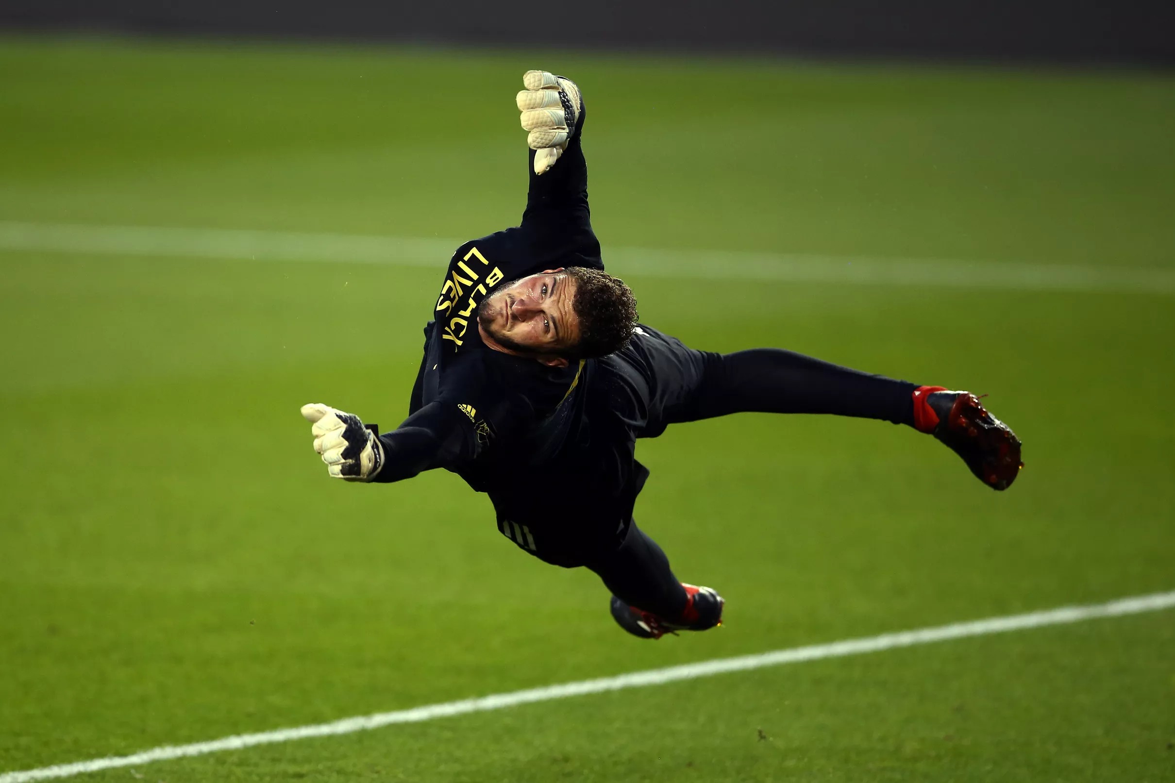 Former Orange standout Alex Bono sets records with Toronto FC