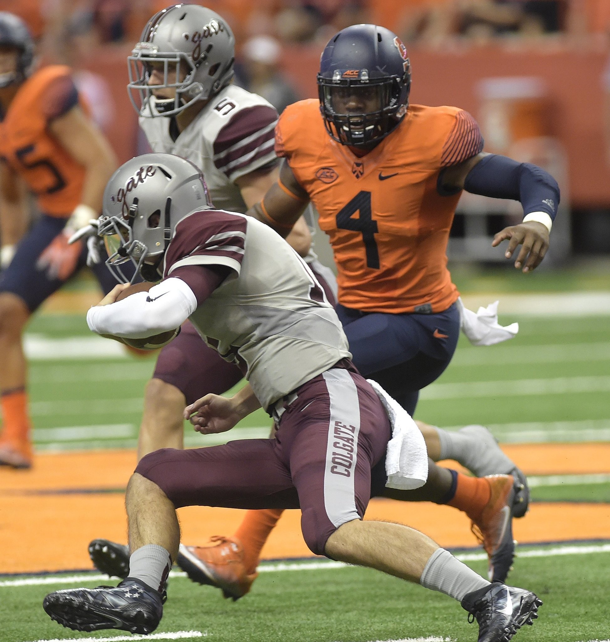 Still DQ'd from Syracuse football, DT Steven Clark cleared, offered by ...