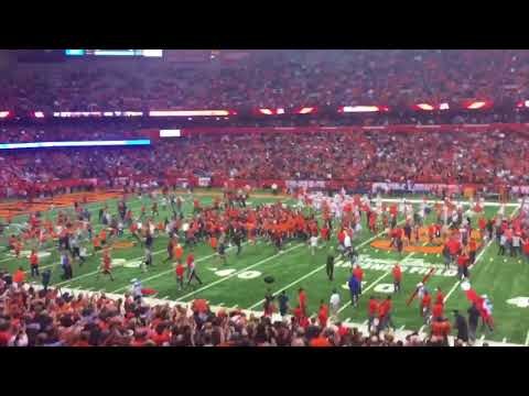 Watch Syracuse football fans rush field after win over No. 2 Clemson ...