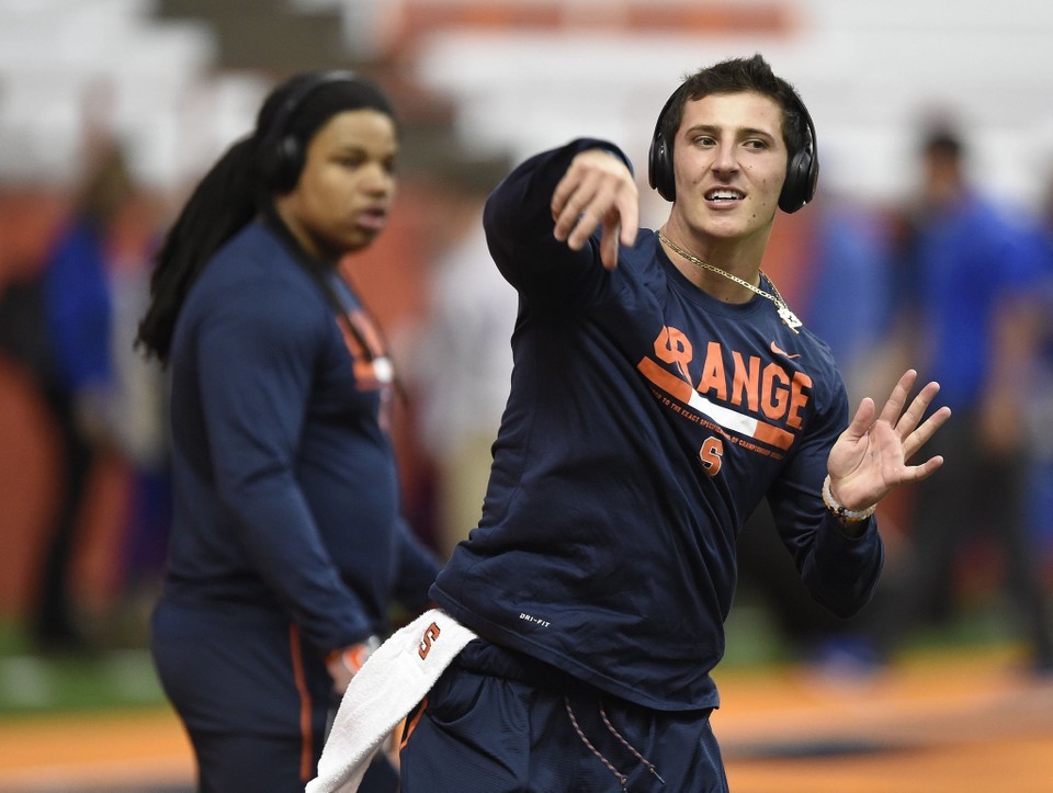 Syracuse football quarterback Tommy DeVito throws 3 touchdowns in scrimmage