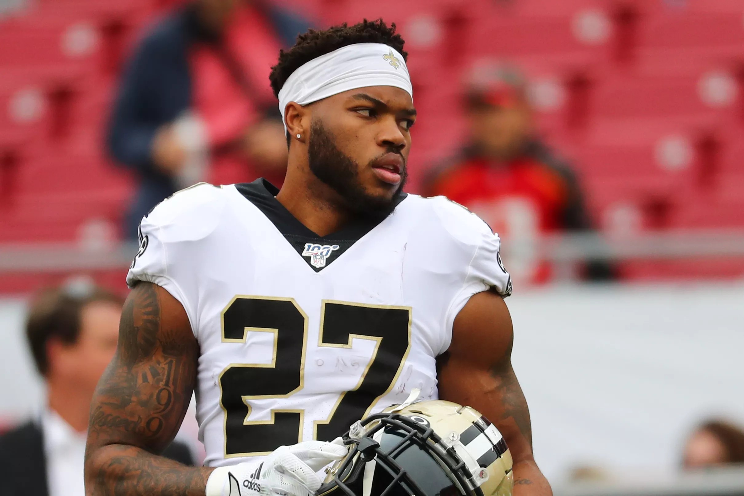 New Orleans Saints bring back RB Dwayne Washington on one-year contract.