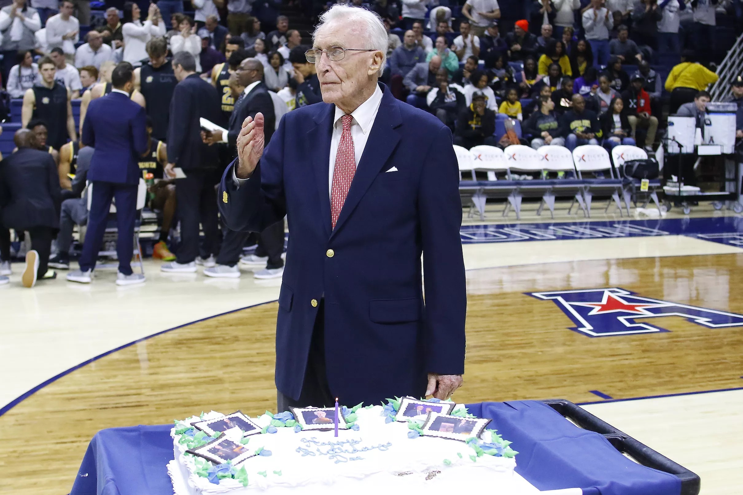 UConn legend Dee Rowe dead at age 91