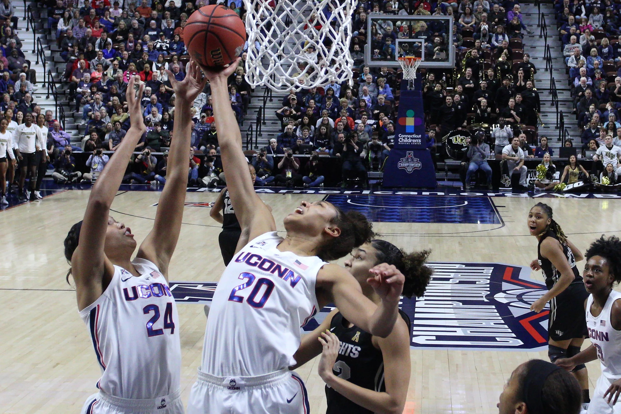 Hit The UConn Links: Boxing Out Key to Win Over UCLA - 3/29/19