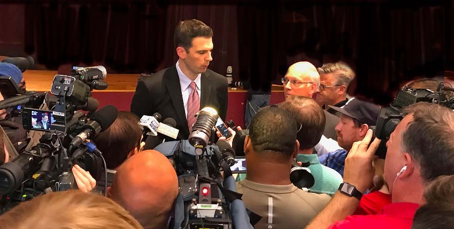 Padgett sheds light on future of Louisville basketball