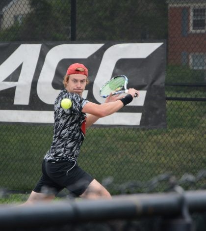 Upperclass-heavy men’s tennis gunning for top 25 in 2018