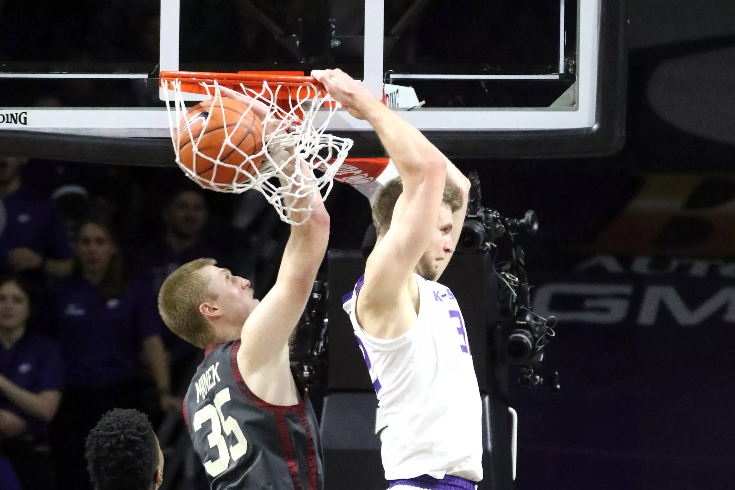 Slate: BatCats struggle after delay