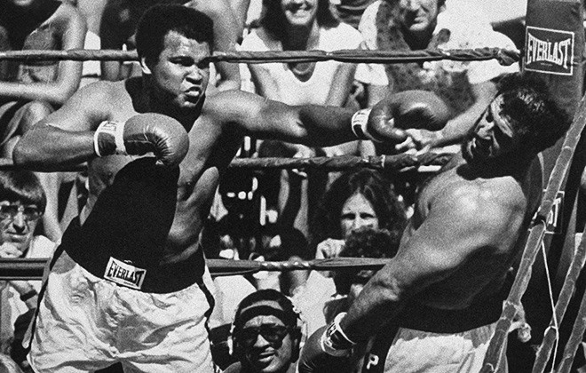 Remembering Muhammad Ali's boxing match with Broncos DE Lyle Alzado