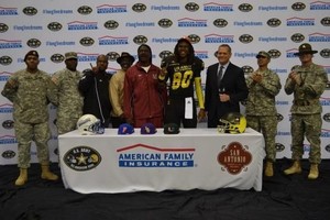 2015 Texas Football Recruiting - TE, WR, Devonaire Clarington, Deandre ...