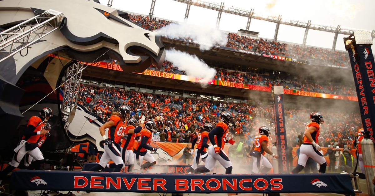 How many games will the Broncos win in 2018?