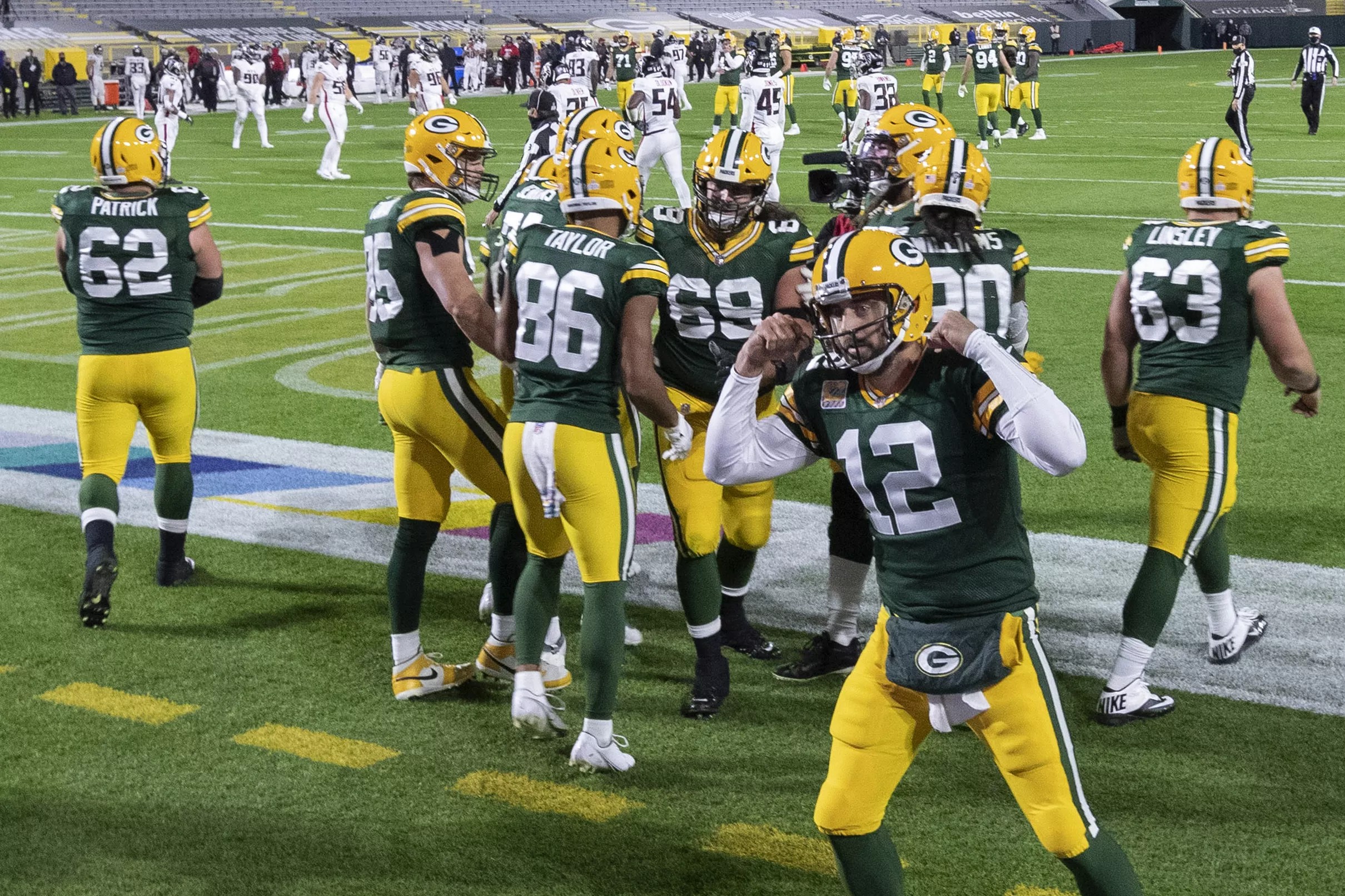 Whether it’s talking smack, pitching a fit or throwing TDs, Philip ...