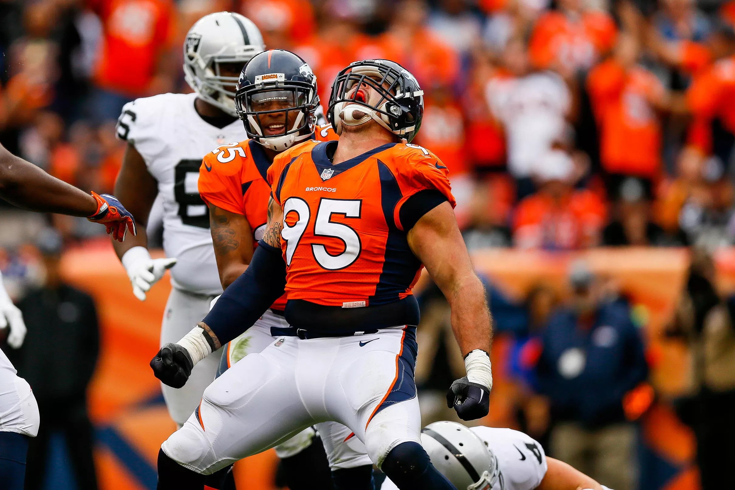 Broncos defense dominates in big win over the Raiders