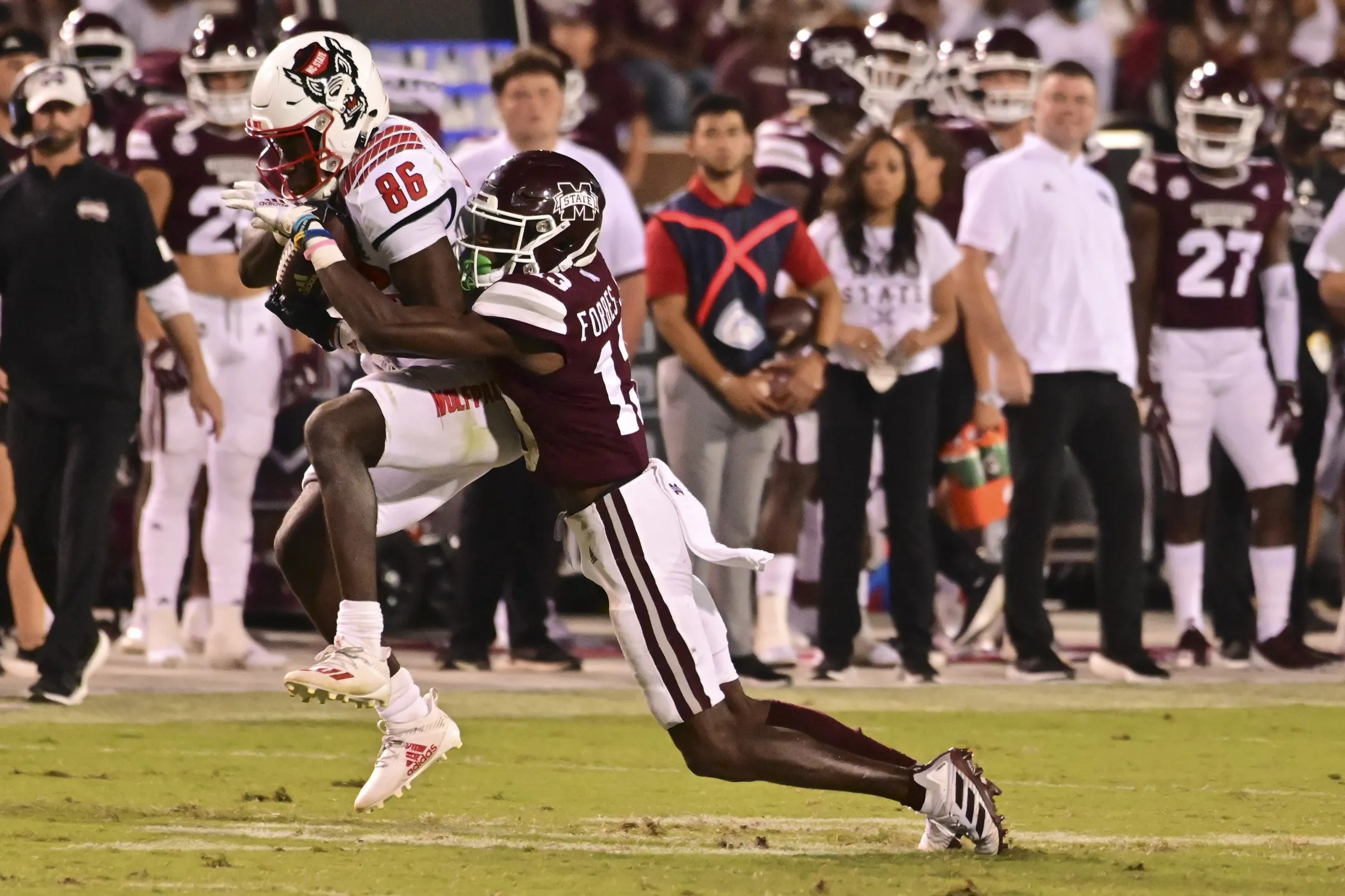 2023 Draft Watch: CB Emmanuel Forbes and LB Jack Campbell
