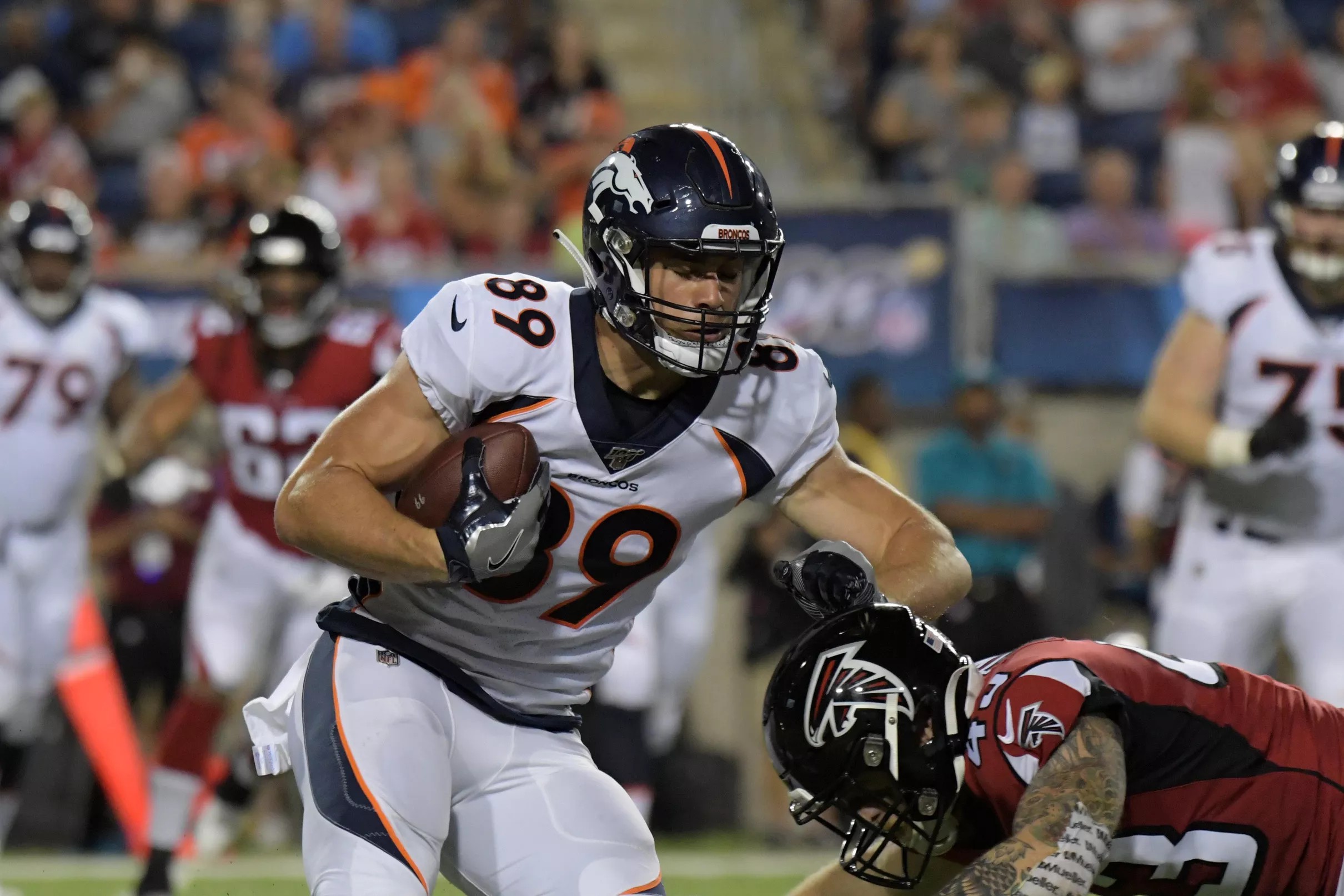 Broncos’ TE Austin Fort suffers knee injury; out for a couple of weeks